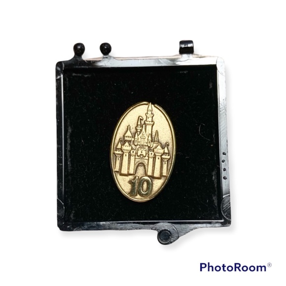 Disney | Jewelry | Disney Yr Anniversary Cast Member Pin | Poshmark